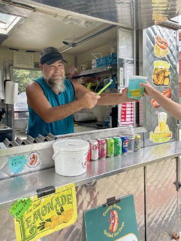 Grilled Flavor Is Top Dog at Toasty Buns